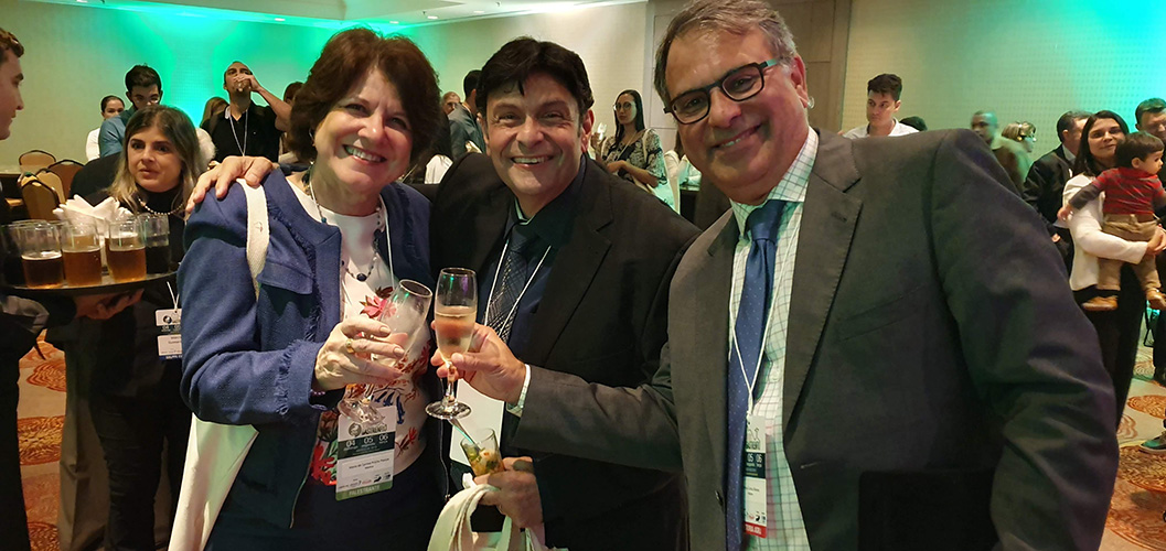 Veja como foi o coquetel dançante do XXIX Gastren-Rio – Associação de ...